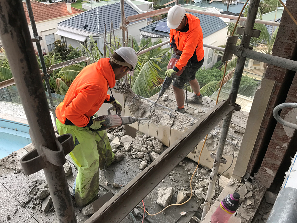 TIPS TO REMEMBER FOR A SUCCESSFUL DEMOLISH AND REBUILD